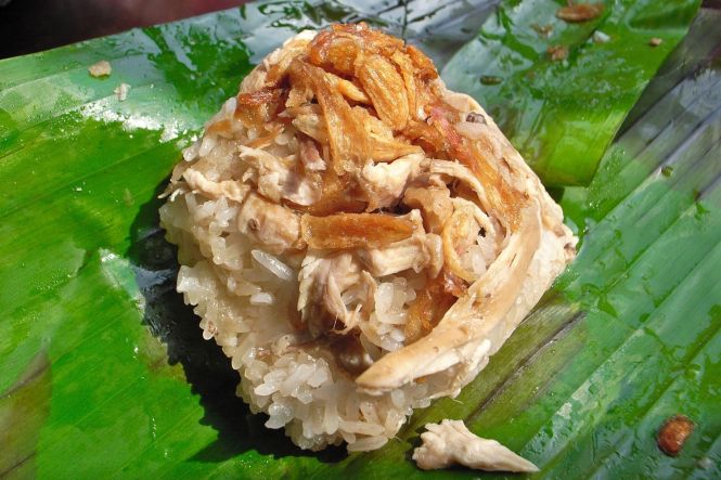 10 Vietnamese cuisine dishes to eat in Hanoi