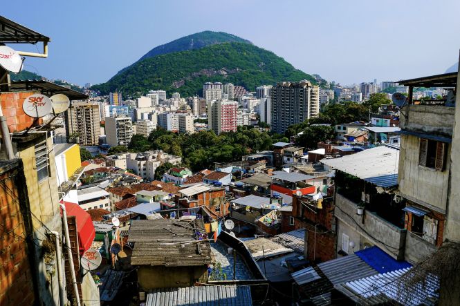 What are the pros and cons of living Rio de Janeiro, Brazil